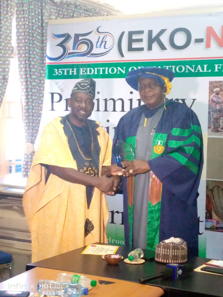 RUNSEWE BAGS SONTA DISTINGUISHED SERVICE AWARD FOR EXCELLENCE. - The ...